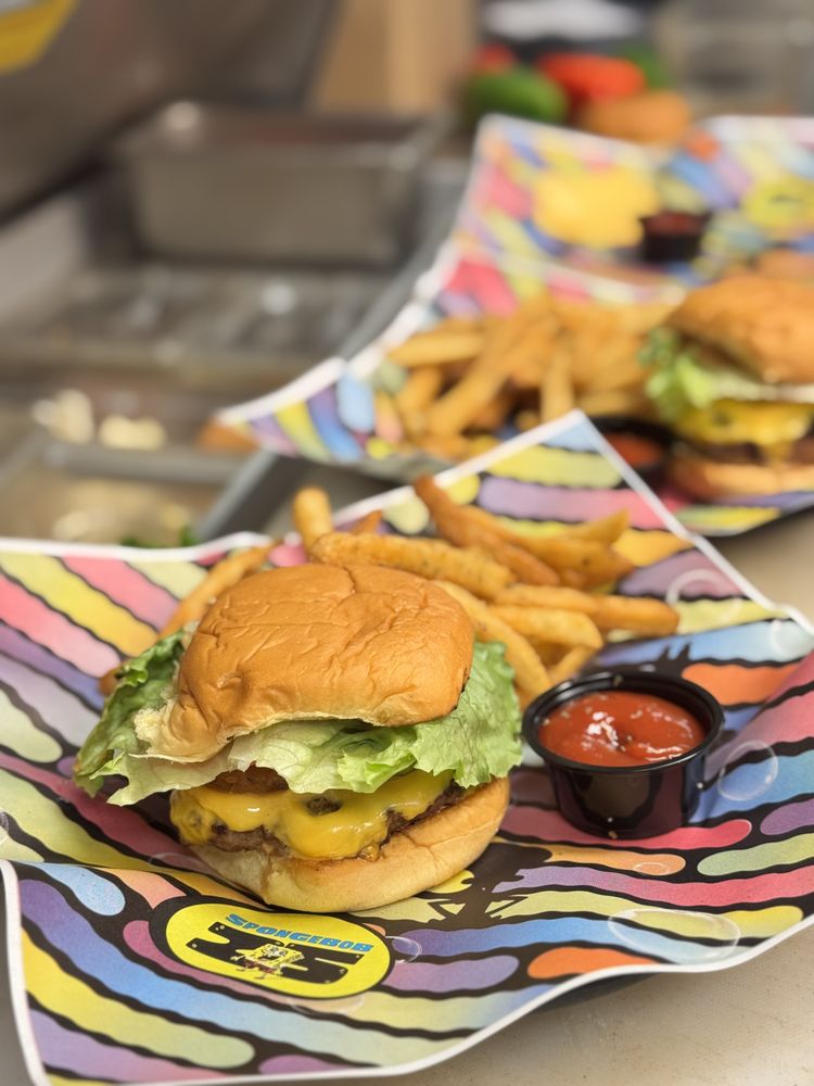 LOL BURGER BAR - Updated October 2025 - 75 Photos & 51 Reviews - 2080 ...