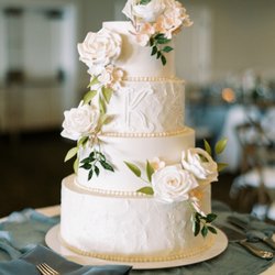 Best Custom Cake Bakery Near Me - April 2024: Find Nearby Custom Cake ...