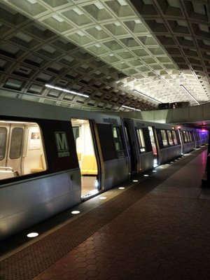 SMITHSONIAN METRO STATION - 36 Photos & 33 Reviews - Public ...