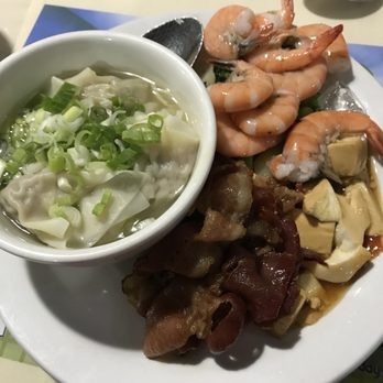 MAPLE LEAF QUEENS BUFFET - Updated December 2025 - 25 Photos & 19 ...