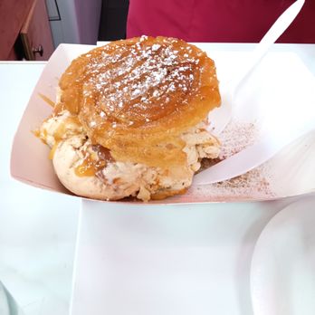 SCOOPS ICE CREAM & MILKSHAKE BAR - Updated December 2025 - 93 Photos ...