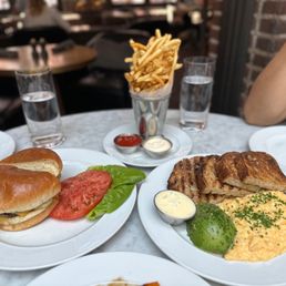 3 ARTS CLUB CAFE AT RH CHICAGO - Updated July 2025 - 4587 Photos & 1675 ...
