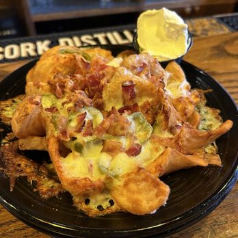 THE SHASKEEN - Updated January 2026 - 70 Photos & 151 Reviews - 909 Elm ...