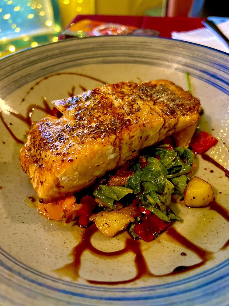 RIVER RUN RESTAURANT - Updated August 2025 - 15 Photos - 25 North ...