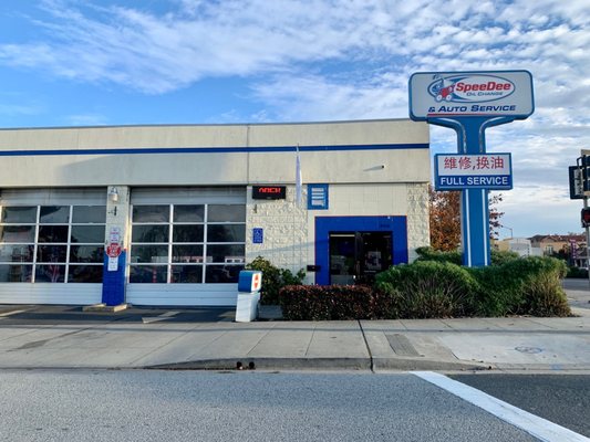 SPEEDEE OIL CHANGE & AUTO SERVICE - Updated December 2024 - 107 Photos ...
