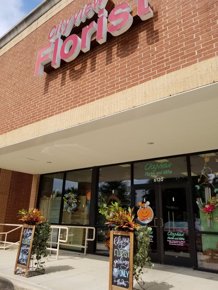 CITYVIEW FLORIST & GIFTS - 68 Photos & 19 Reviews - 6120 Bryant Irvin ...