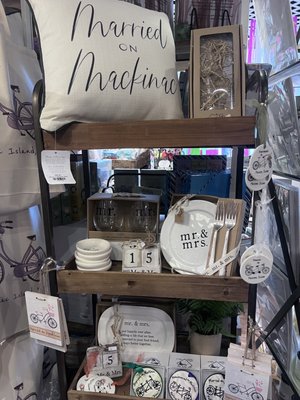 LITTLE LUXURIES OF MACKINAC ISLAND - Updated June 2025 - 16 Photos & 10 ...