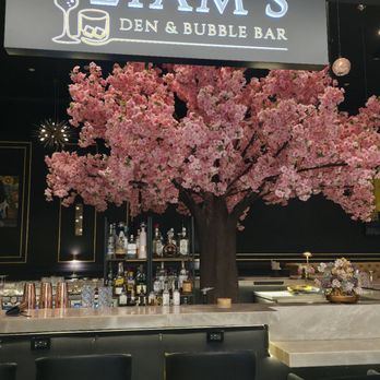 LIAM’S DEN & BUBBLE BAR - Updated August 2025 - 38 Photos & 23 Reviews ...