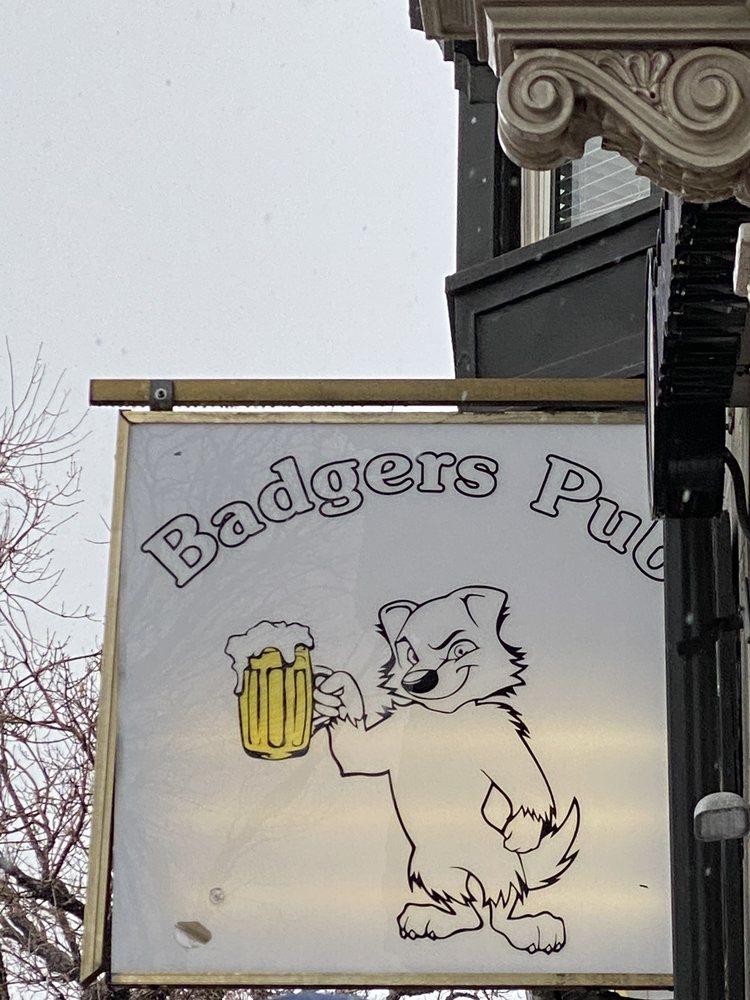 BADGER’S PUB - Updated March 2025 - 25 Photos & 64 Reviews - 76 S ...
