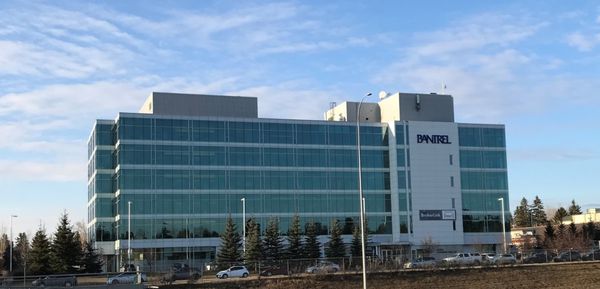 BROKERLINK - Updated December 2025 - 10 Photos - 100-1201 Glenmore ...