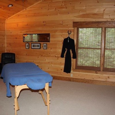 TEATREES BOUTIQUE SPA - 10 Photos & 16 Reviews - 3293 E 1st St, Blue ...