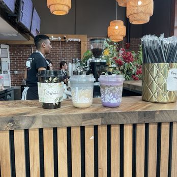 COFFEEHOLIC HOUSE - Updated June 2025 - 1610 Photos & 781 Reviews ...