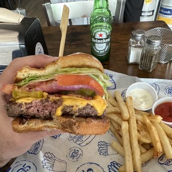 305 DEGREES BURGERS BAR - Updated September 2025 - 82 Photos & 53 ...