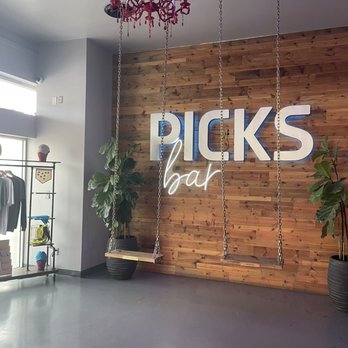 PICKS BAR - Updated December 2025 - 559 Photos & 149 Reviews - 4553 N ...