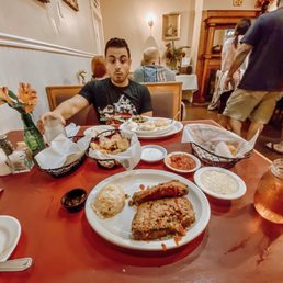 SOUTHERN CHARM RESTAURANT - 444 Photos & 568 Reviews - 224 W Main St ...