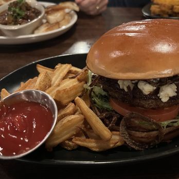 IRON RABBIT RESTAURANT & BAR - Updated August 2025 - 356 Photos & 685 ...