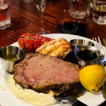 CAST IRON GRILL AND BAR - Updated October 2025 - 677 Photos & 908 ...