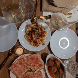 DOS BESOS - Updated December 2025 - 897 Photos & 381 Reviews - 99 Union ...