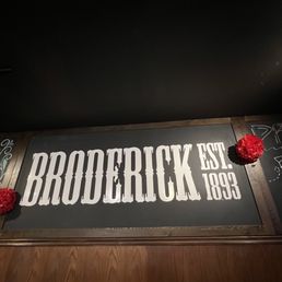 BRODERICK ROADHOUSE - Updated December 2025 - 1581 Photos & 1597 ...