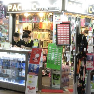 M1 CUSTOMER SERVICE CENTRE - Updated July 2025 - 290 Orchard Rd ...