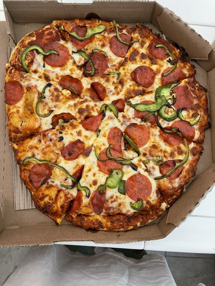 ROUND TABLE PIZZA - Updated December 2025 - 88 Photos & 131 Reviews ...