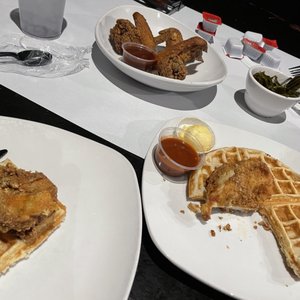 DAME’S CHICKEN & WAFFLES - 795 Photos & 905 Reviews - 301 Martin Luther ...