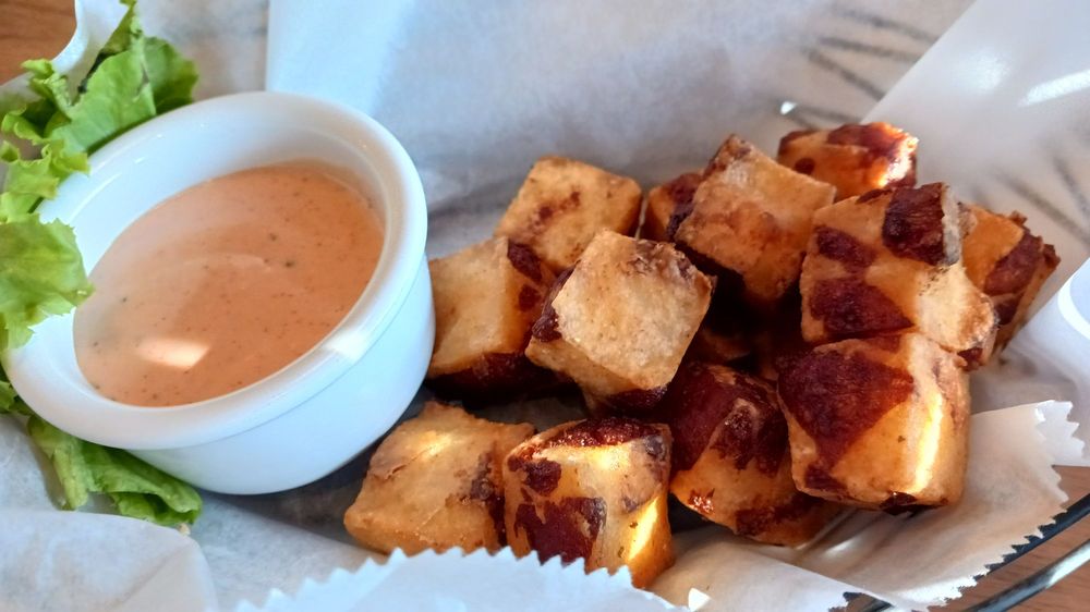 PIKE AND PINT GRILL - Updated May 2024 - 136 Photos & 134 Reviews - 110 ...