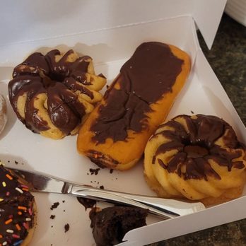 DUNKIN’ - Updated October 2025 - 13 Reviews - 2832 S Business Dr ...