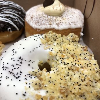 GROUNDS DONUT HOUSE - Updated December 2024 - 322 Photos & 90 Reviews ...