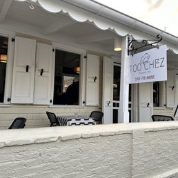 TOO CHEZ - Updated June 2025 - 67 Photos & 68 Reviews - 53 King St ...