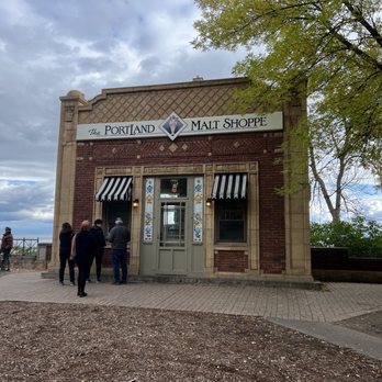 THE PORTLAND MALT SHOPPE - Updated September 2025 - 95 Photos & 118 ...