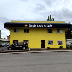 Keys & Locksmiths - DAVIS LOCK & SAFE - 37 Photos & 58 Reviews - 3880 SW 170th Ave, Beaverton ...