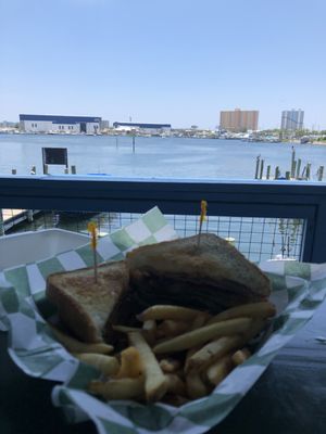 CAPT MAX’S BAR & GRILL - Updated September 2024 - 26 Photos - 5550 ...