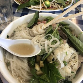 NEW PHO - Updated January 2025 - 276 Photos & 333 Reviews - 1036 E ...