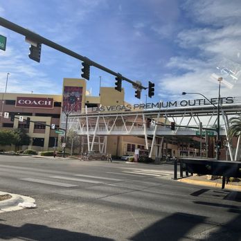 LAS VEGAS NORTH PREMIUM OUTLETS - Updated July 2025 - 1026 Photos ...