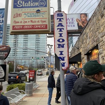 THE STATION INN - Updated May 2024 - 150 Photos & 233 Reviews - 402 ...