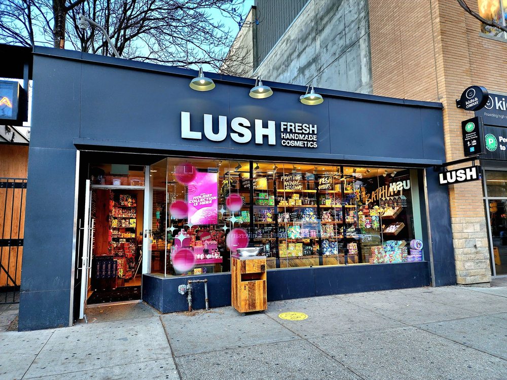 LUSH - Updated May 2024 - 17 Photos & 22 Reviews - 312 Queen Street W ...