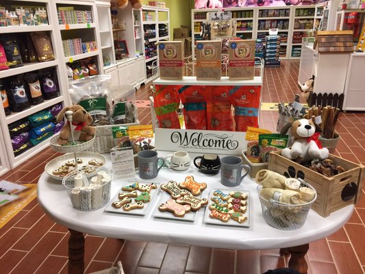 MONDO PET USA - Updated September 2025 - 40 Photos & 14 Reviews - 13802 ...