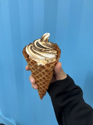 WILD SCOOPS - Updated October 2025 - 40 Photos & 24 Reviews - 717 W 3rd ...