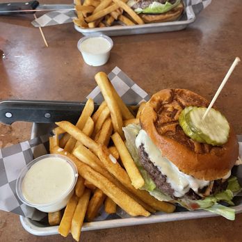 HOPS & HOGS COUNTRY SMOKEHOUSE - Updated June 2025 - 108 Photos & 88 ...