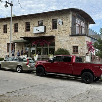AVLI - Updated August 2025 - 378 Photos & 128 Reviews - 1818 N Hubbard ...