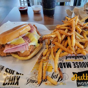 SUPER CHIX - Updated December 2025 - 138 Photos & 91 Reviews - 4712 ...