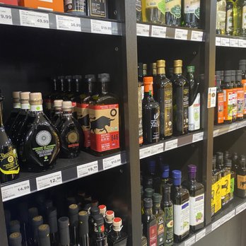 MARCHÉ LEO’S - Updated January 2026 - 69 Photos & 25 Reviews - 181 ...