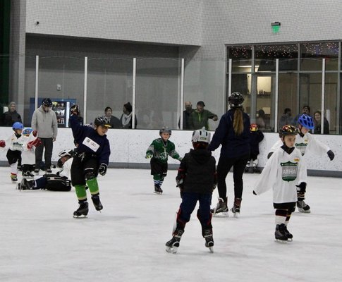 ICE & FIELD AT THE CROSSOVER - Updated December 2025 - 34 Photos - 1717 ...