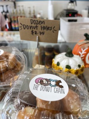 THE DONUT CHAIN - Updated March 2025 - 110 Photos & 63 Reviews - 901 E ...