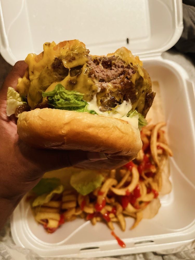 HOOTIE’S BURGER BAR - Updated December 2025 - San Antonio, Texas - Food ...