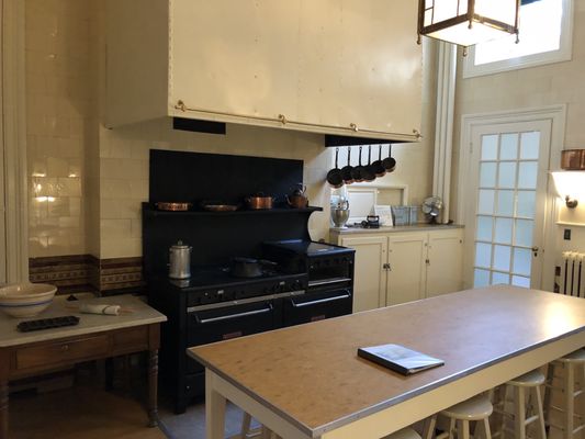 EVERGREEN MUSEUM & LIBRARY - 51 Photos & 14 Reviews - 4545 N Charles St ...