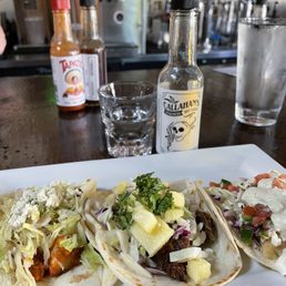 RED STAR TACO BAR - Updated July 2025 - 368 Photos & 510 Reviews - 513 ...