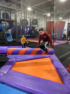 ALTITUDE CHICAGO TRAMPOLINE PARK - Updated December 2025 - 92 Photos ...
