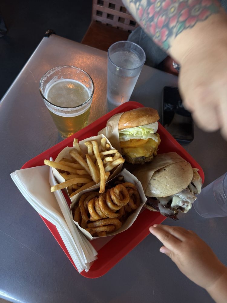 GAMI BURGER - Updated September 2025 - 149 Photos & 90 Reviews - 5093 ...